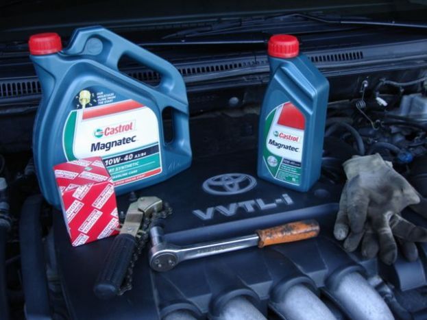 Come controllare e rabboccare l'olio della vostra auto - Nordauto Service